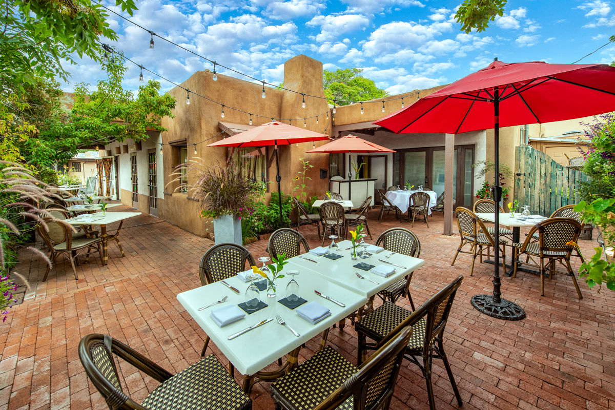 Outdoor Dining in Santa Fe