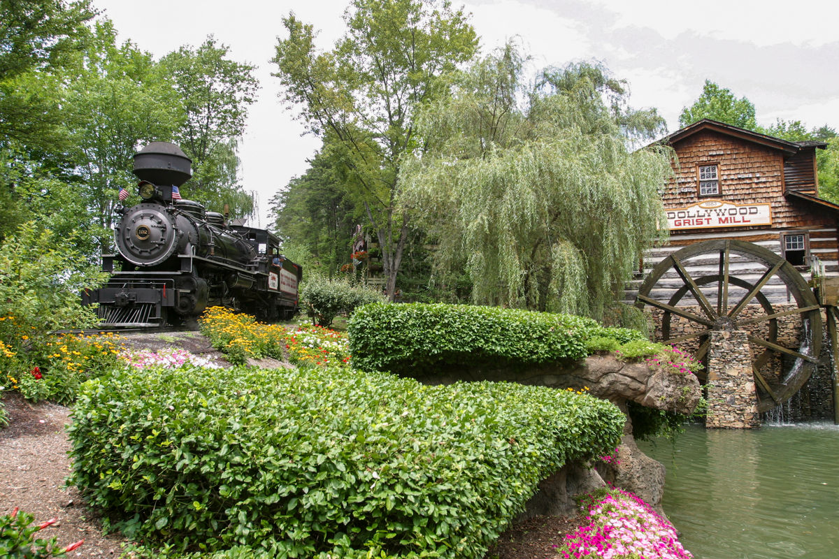 Tips for Visiting Dollywood Theme Park