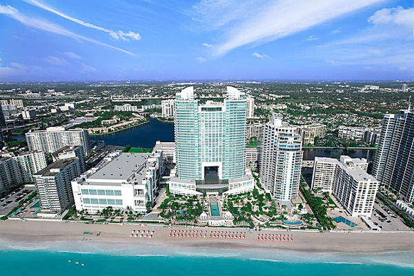 2025 Miami Travel Guide - What To Do & Where To Stay | AAA