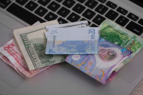 Foreign Currency Exchange Services - Buy Online or In-Branch | AAA