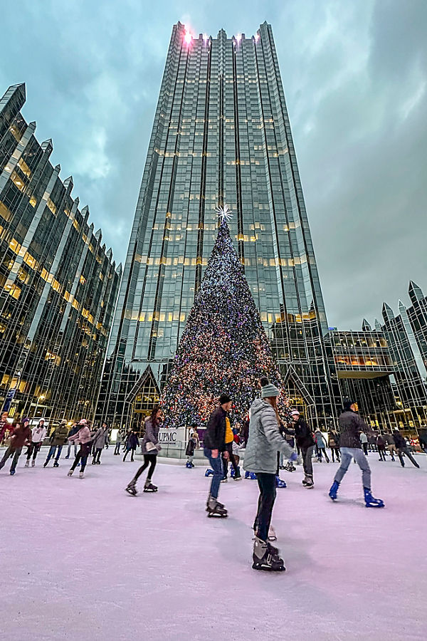 Festive Holiday Experiences in Pittsburgh